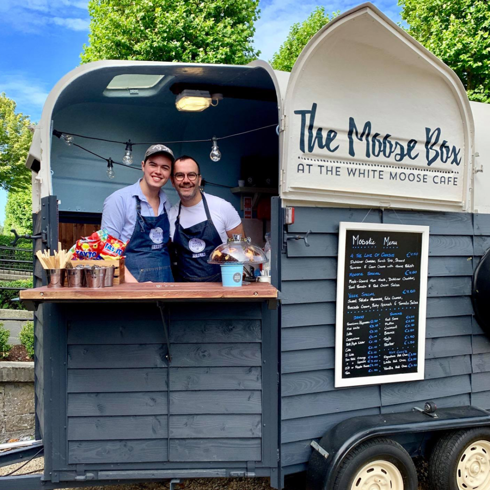 The White Moose Cáfe | The Only 5-Michelin-Star restaurant on Planet Mars